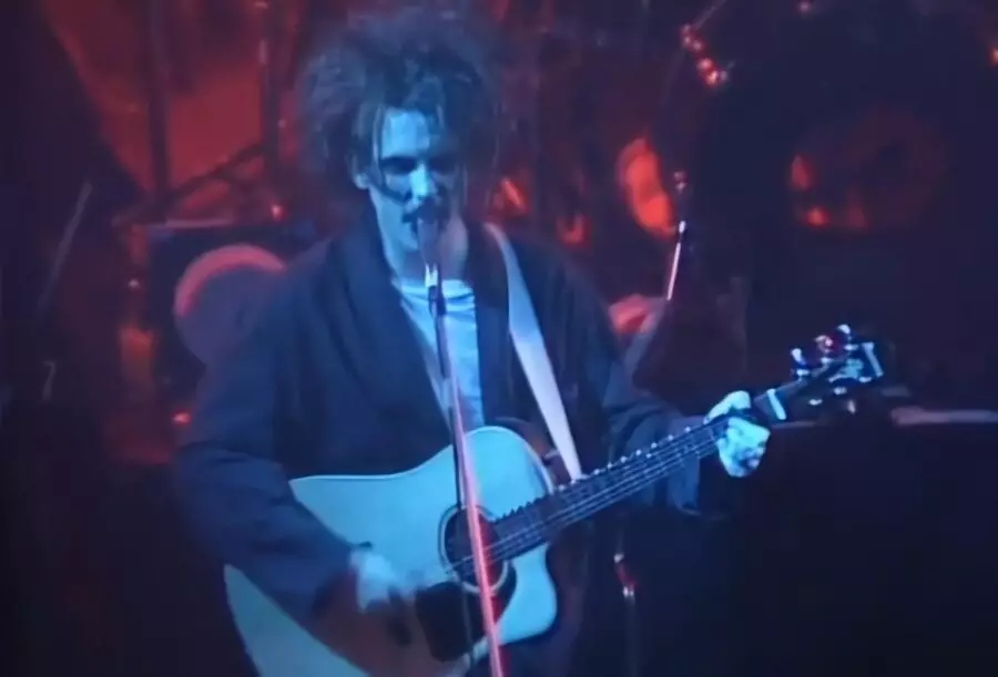 The Cure លេង 'In Between Days' នៅលើ Old Grey Whistle Test