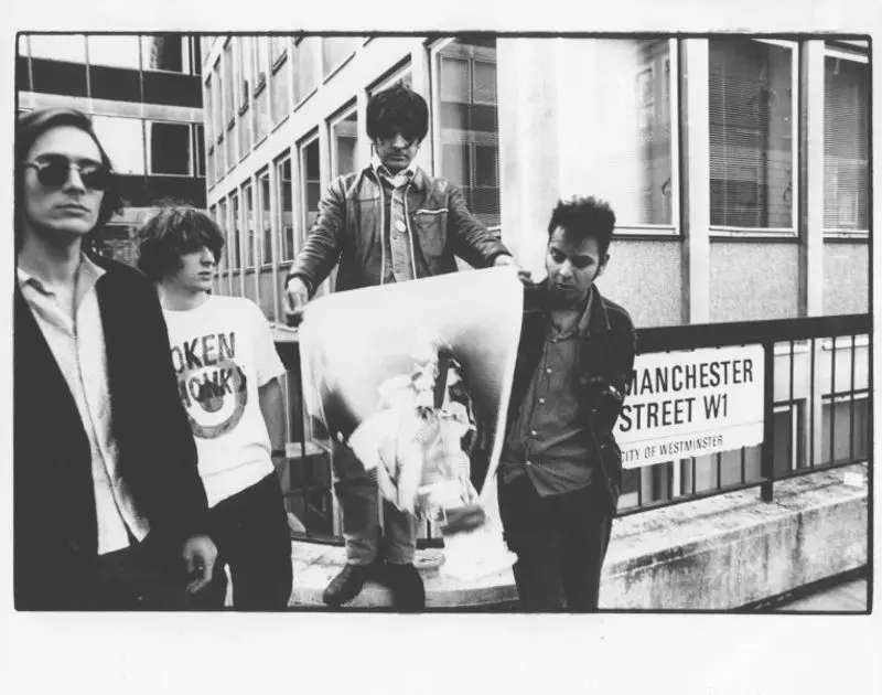 Cuando Cornershop prendió fuego a los carteles de Morrissey, 1992