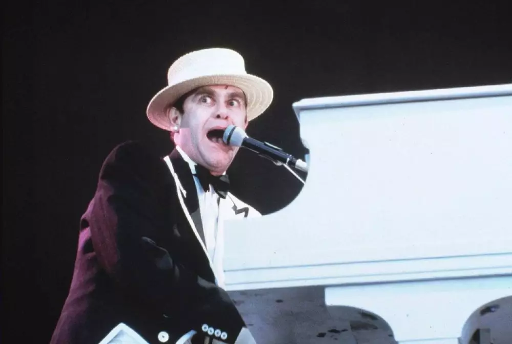 Återbesök denna föreställning från 1980 av 'Rocketman' från Sir Elton John i Central Park