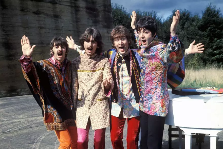 John Lennon het eenkeer beweer dat "The Beatles is bastards"