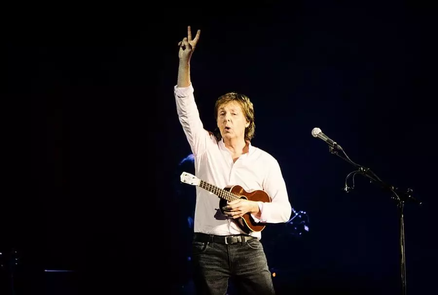 Paul McCartney anoncas specialan 'Flaming Pie' vinil-reeldonon