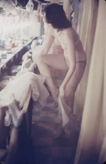 Gordon Park fotói a New York-i showgirl-ekről, 1958 6749_14
