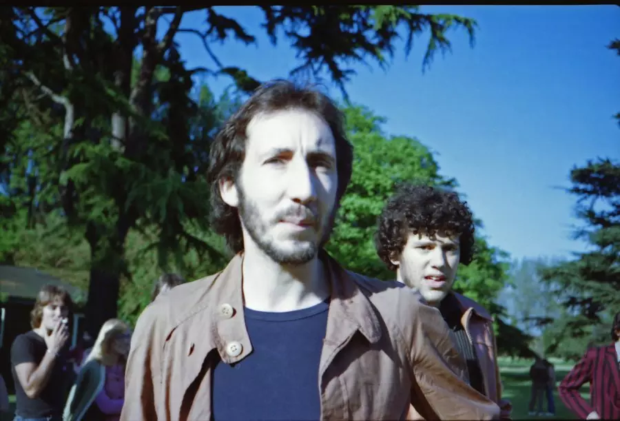 The Who's Pete Townshend lék í listamynd nemenda