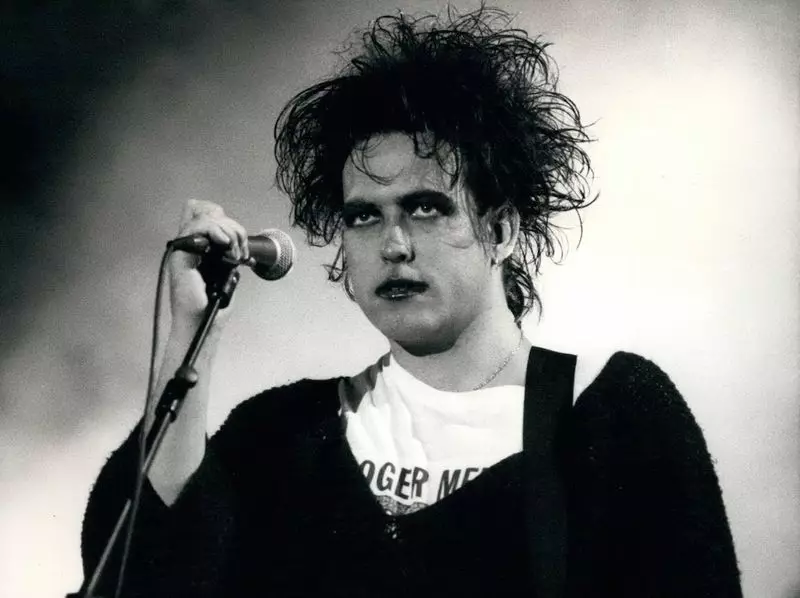 The Cure の曲「Boys Don't Cry」の裏話