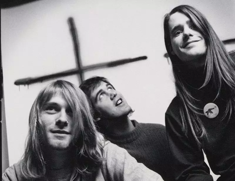 Nirvana hiilis telestuudiosse filmi salvestama, 1990