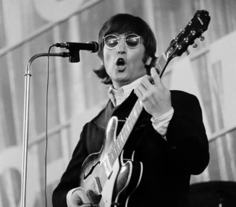 The Beatles lagu John Lennon wrote keur galau fans maranéhanana