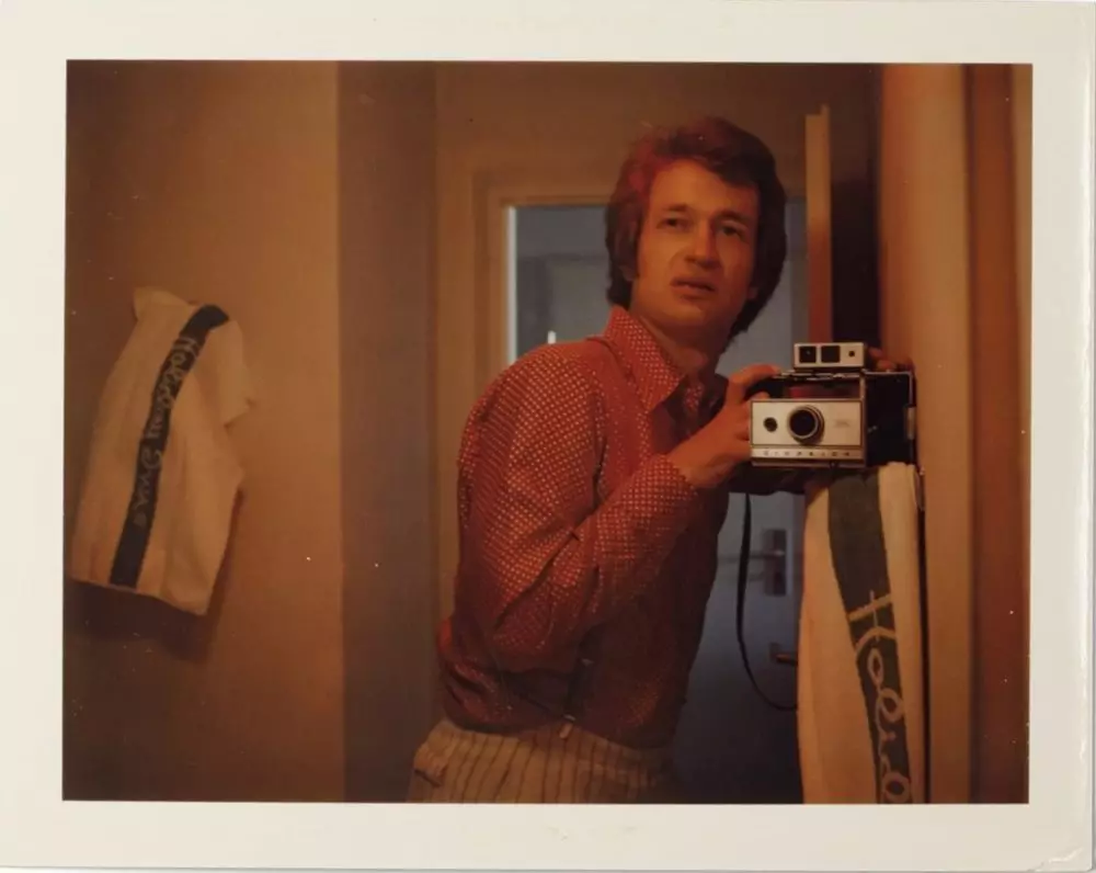 Wim Wenders ar sut y taniodd lluniau Polaroid ei greadigrwydd