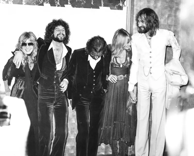 Mick Fleetwood maitemindu zen lehen abestia