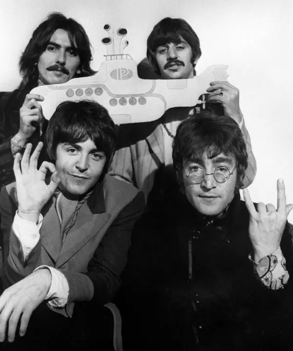 The Beatles хүнд металлын 