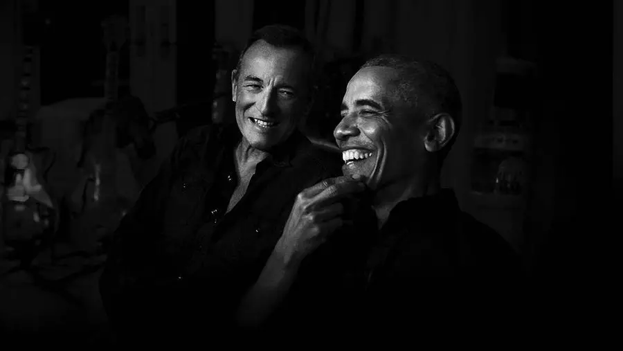 Bruce'as Springsteenas ir Barackas Obama sujungia jėgas transliuoti