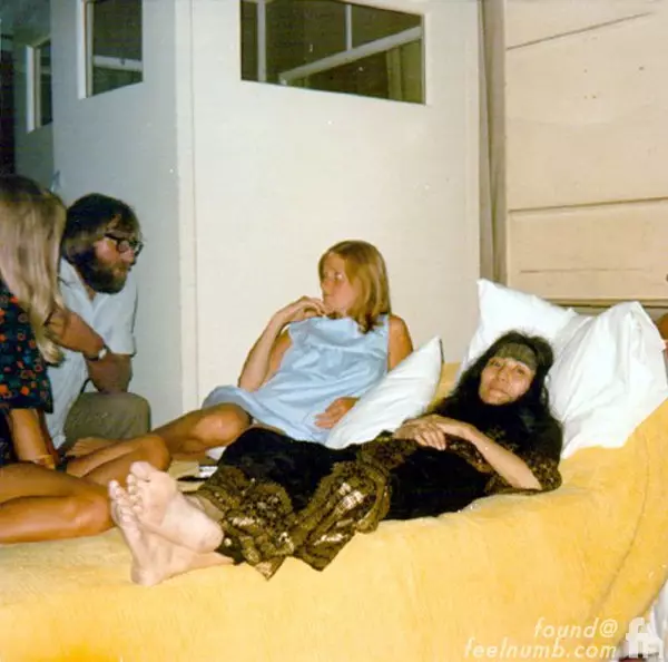 Азіраючыся на рэдкія фатаграфіі апошняга запісу The Beatles у 1969 годзе 8457_3
