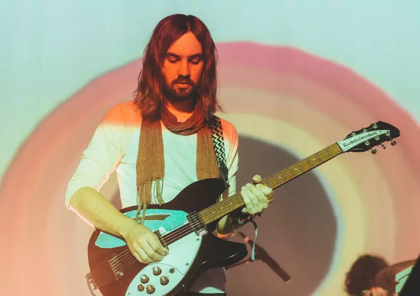 Kevin Parker descompune piesa Tame Impala „It Might Be Time”