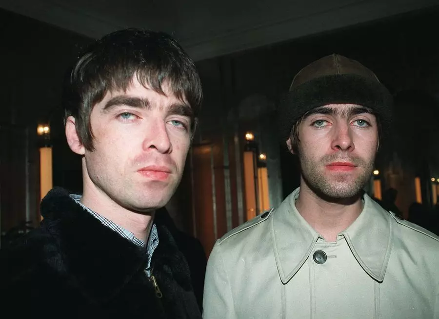 عجب نويل غالاغر لمدة 10 دقائق عن فيلم Oasis ، Supersonic