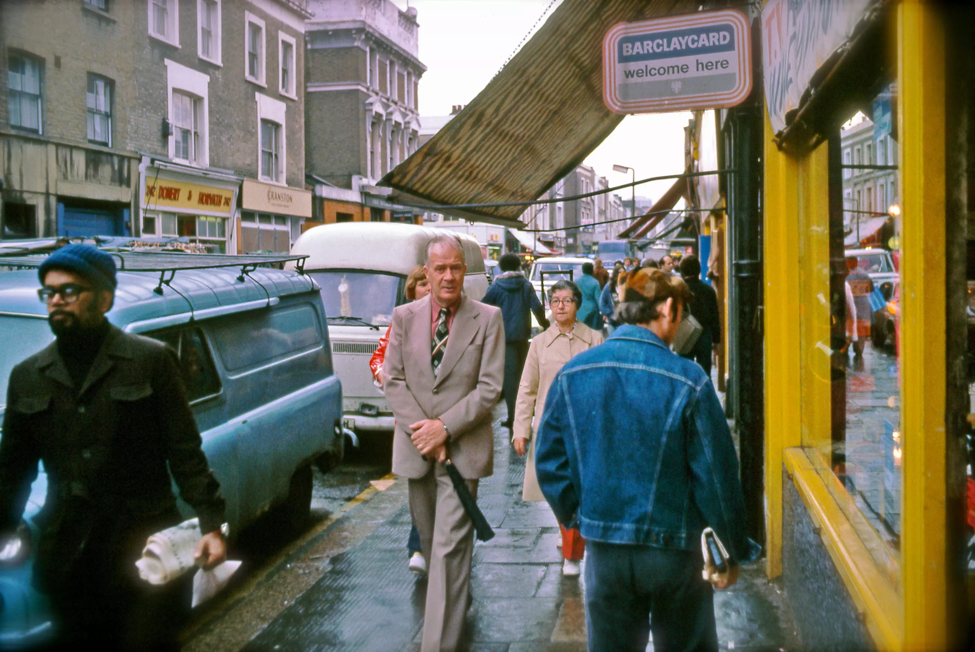 Londra 1977 1970'ler Ekim anlık görüntüleri Kodachrome