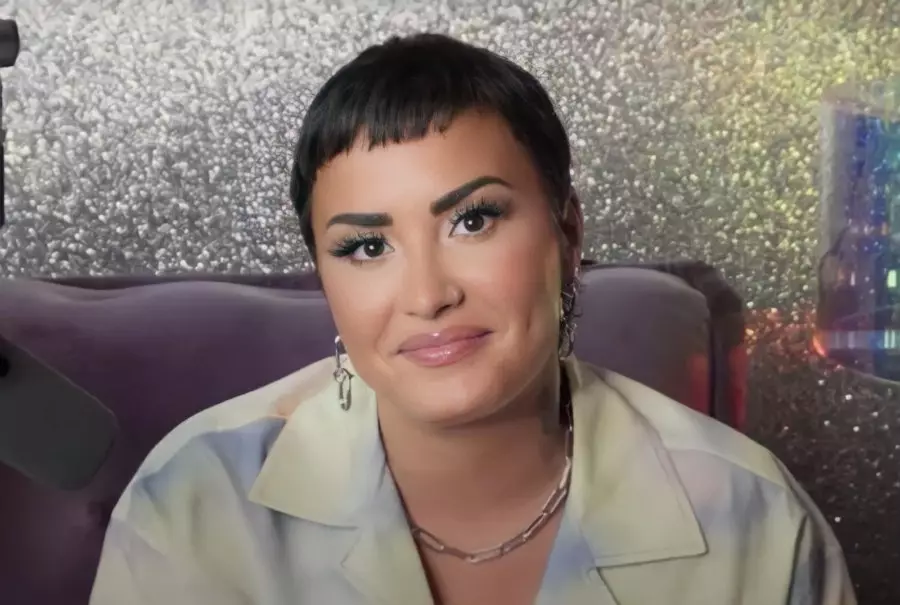 Demi Lovato soti kòm ki pa binè