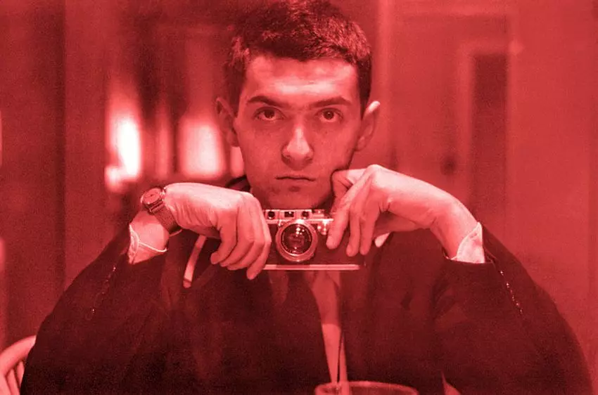 Utforsker Stanley Kubricks besettelse av fargen rød
