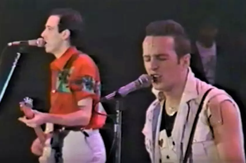 1981 ခုနှစ်တွင် Tom Snyder Show တွင် The Clash ၏ အထင်ကရ အင်တာဗျူး