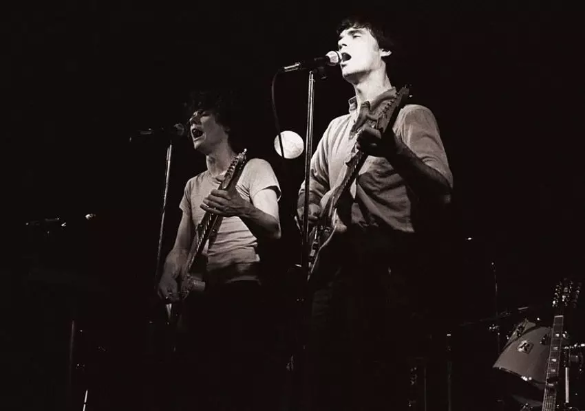 Xem đoạn phim hiếm về Talking Heads biểu diễn trực tiếp vào năm 1980