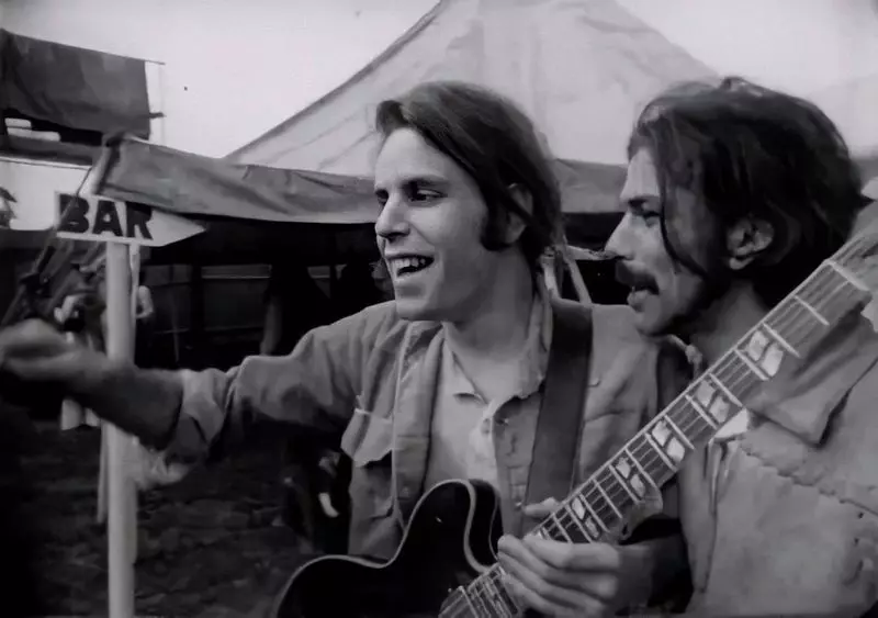 Pridružite se The Grateful Dead na testovima kiseline Kena Keseya, 1966
