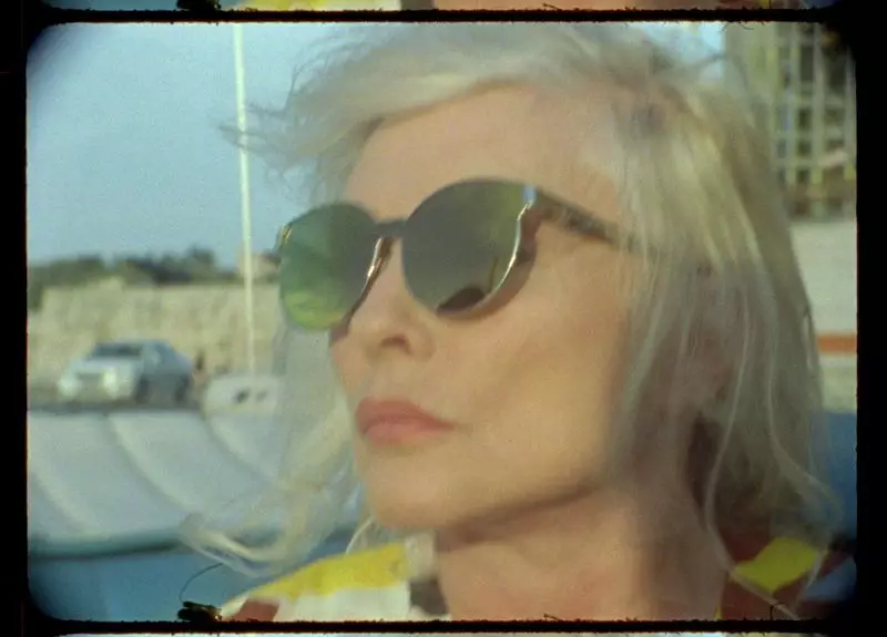 Blondie mengumumkan enam lagu soundtrack film Havana